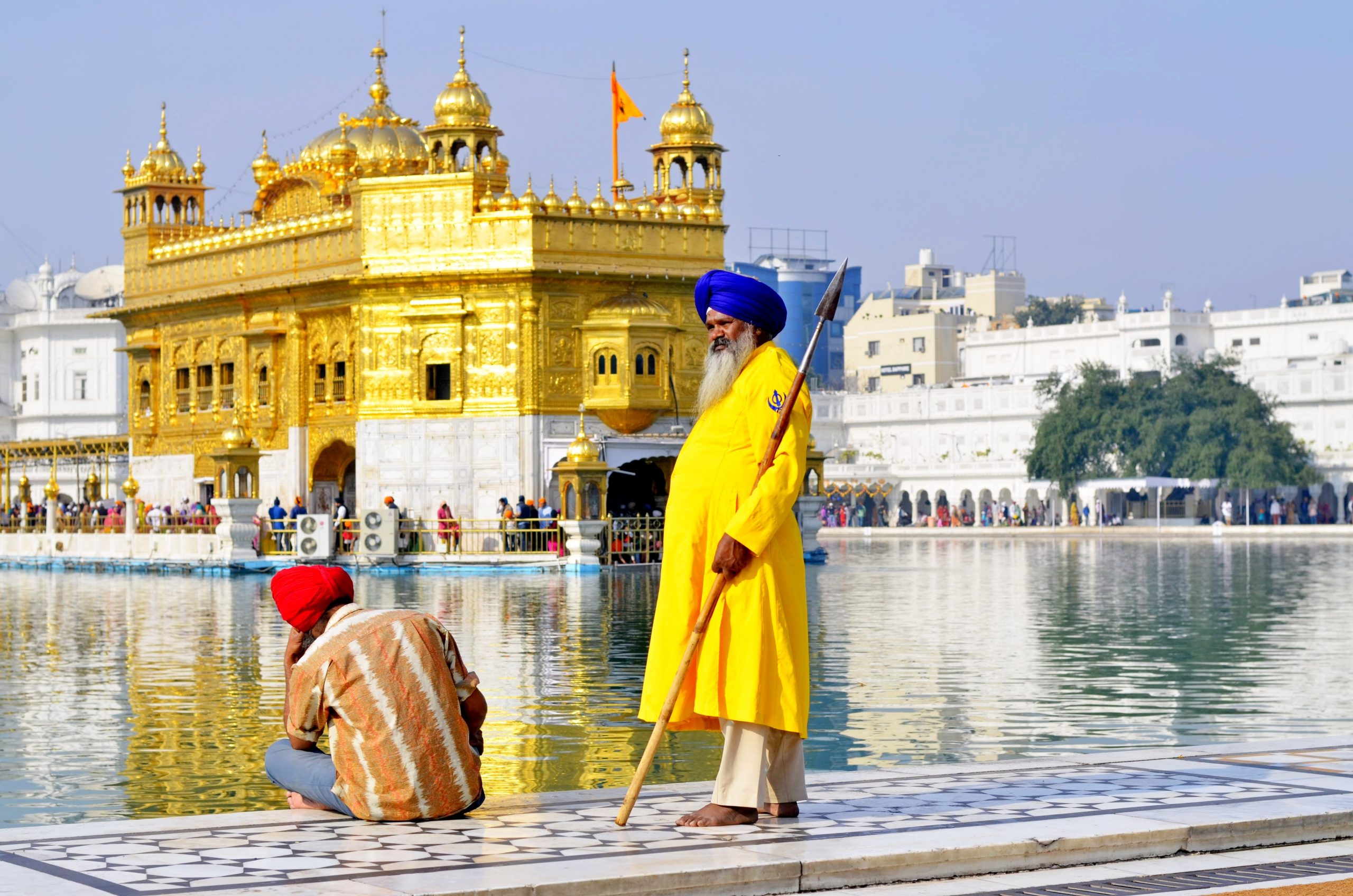 El templo dorado de Amritsar: Cómo llegar y dormir allí